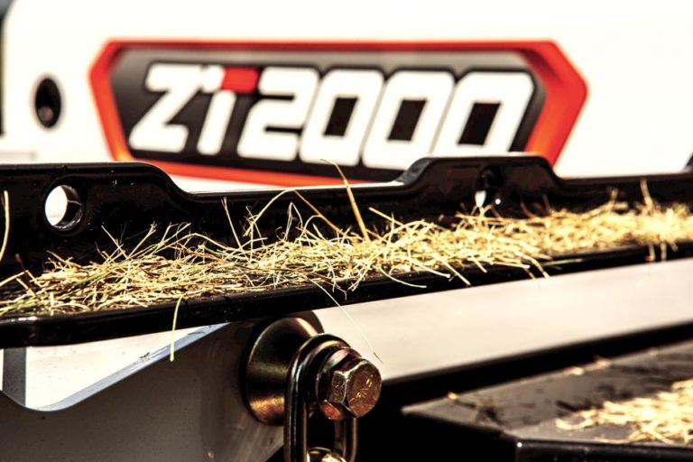 Bobcat ZT2000 - Oaken Equipment